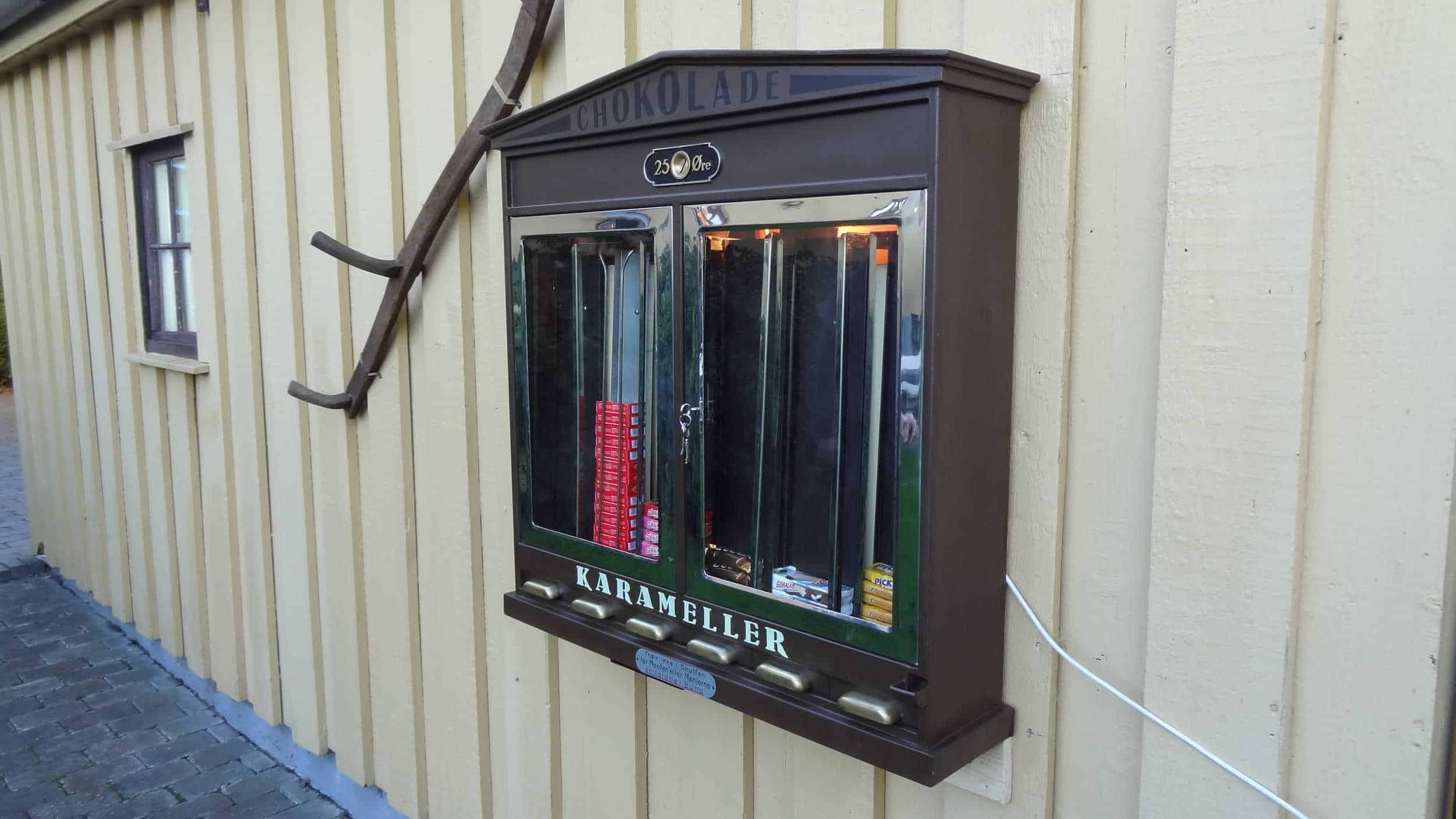 Den store Wistoft-automat færdig – Restaurering af automater