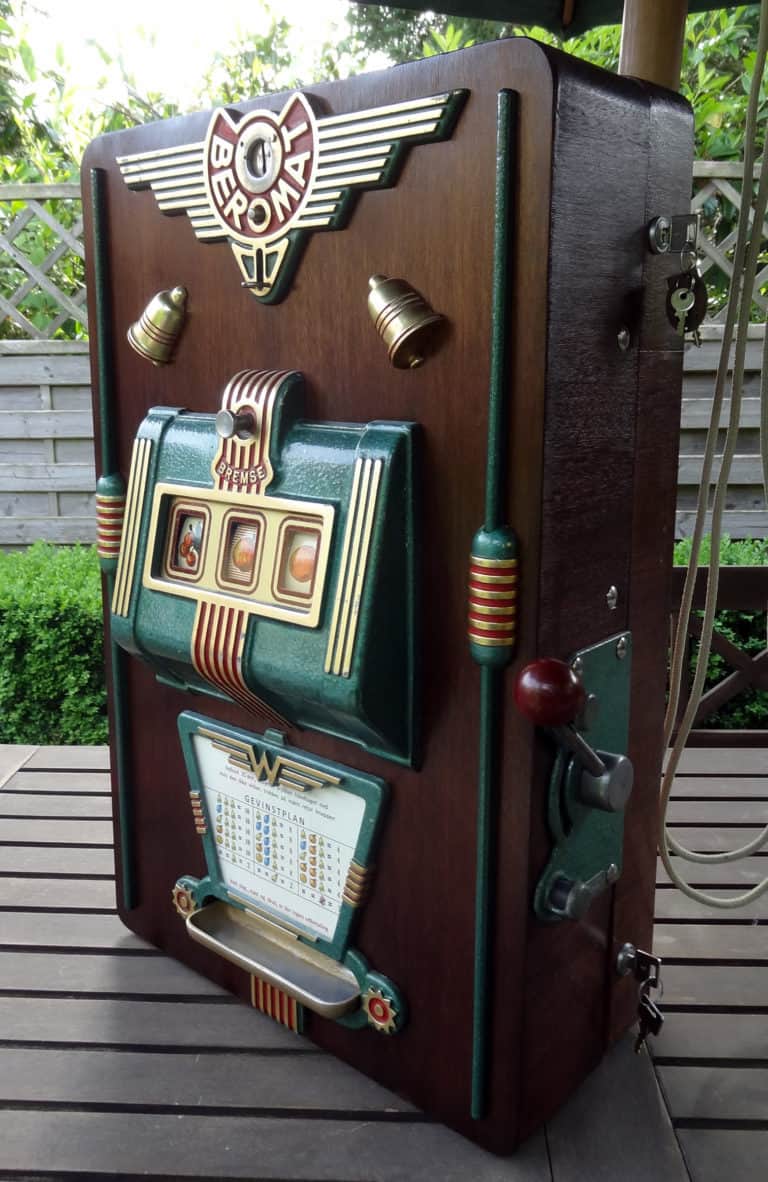 Endnu en Beromat klokke står færdig – Restaurering af automater