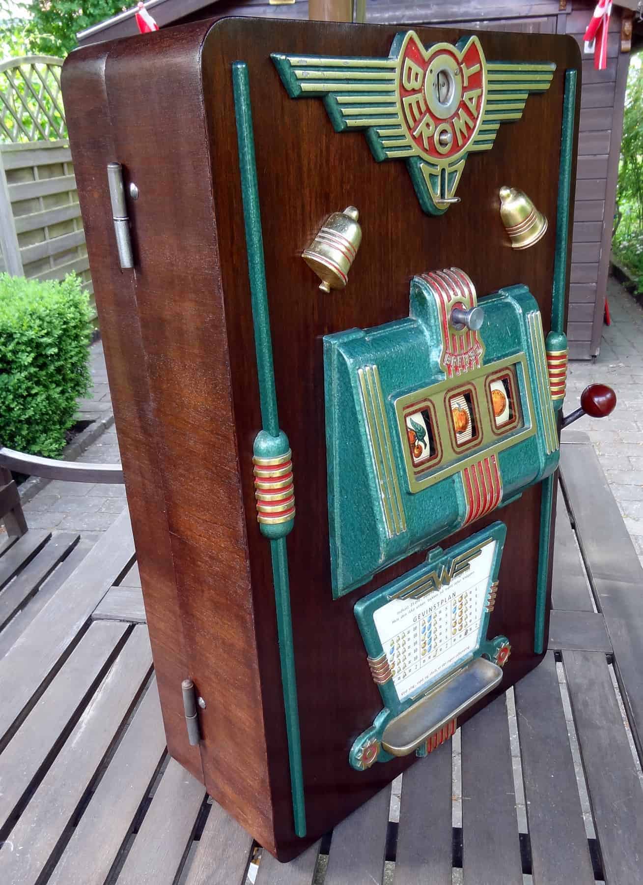 Endnu en Beromat klokke står færdig – Restaurering af automater