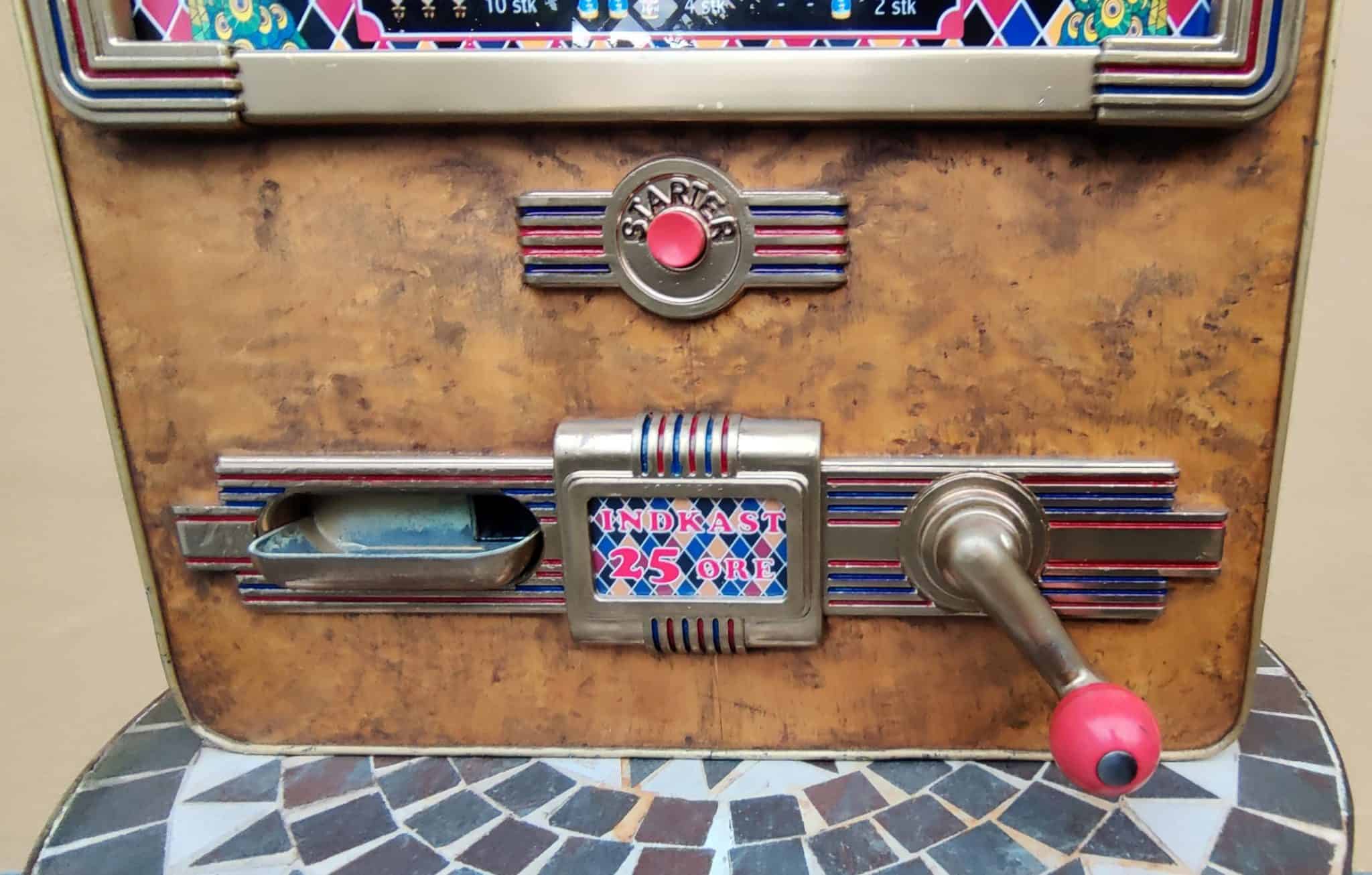 Tivoli “Rouletten”. En Wulff automat with-a-twist. – Restaurering af ...